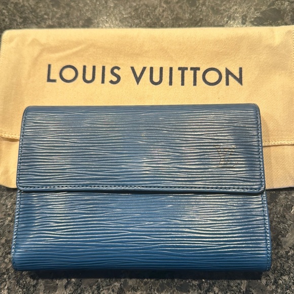 Louis Vuitton | Bags | Lovely Bright Blue Epi Leather Louis Vuitton ...
